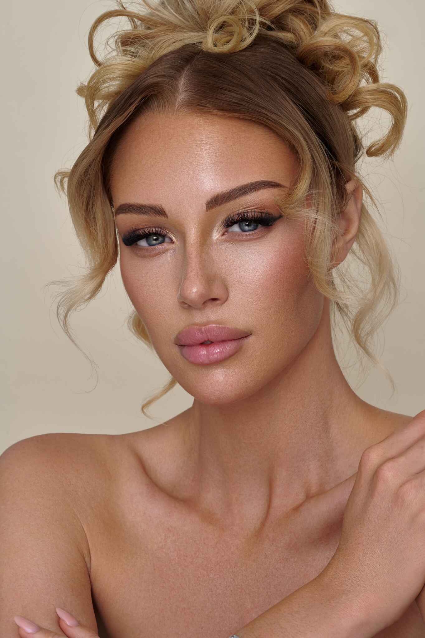 Tessa H. – Kelly Faces